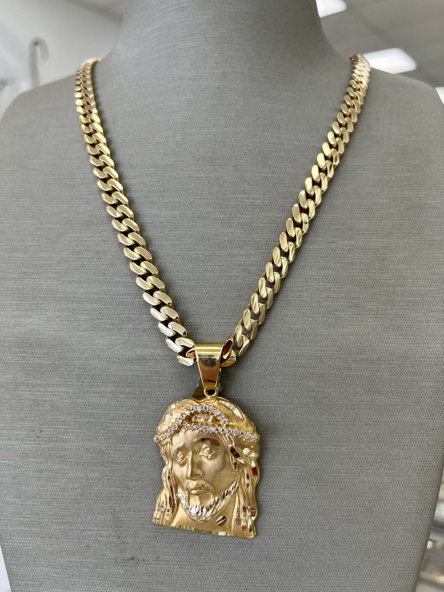 CADENA MÓNACO HALLOW + CRISTO ORO 14K – Jasny Jewelry